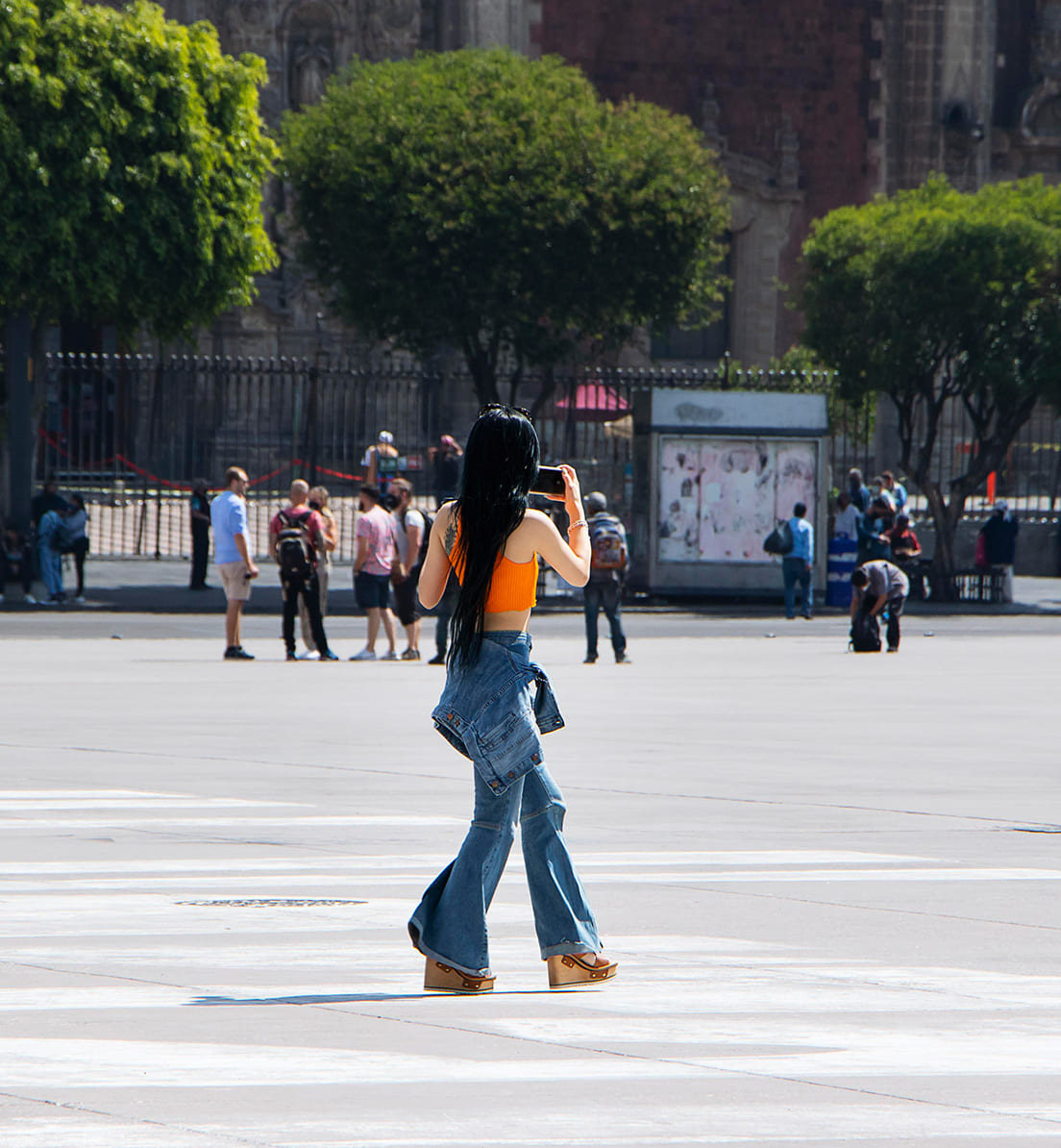 Why Mobile Apps for Travel & Tourism Industry over Web Apps?